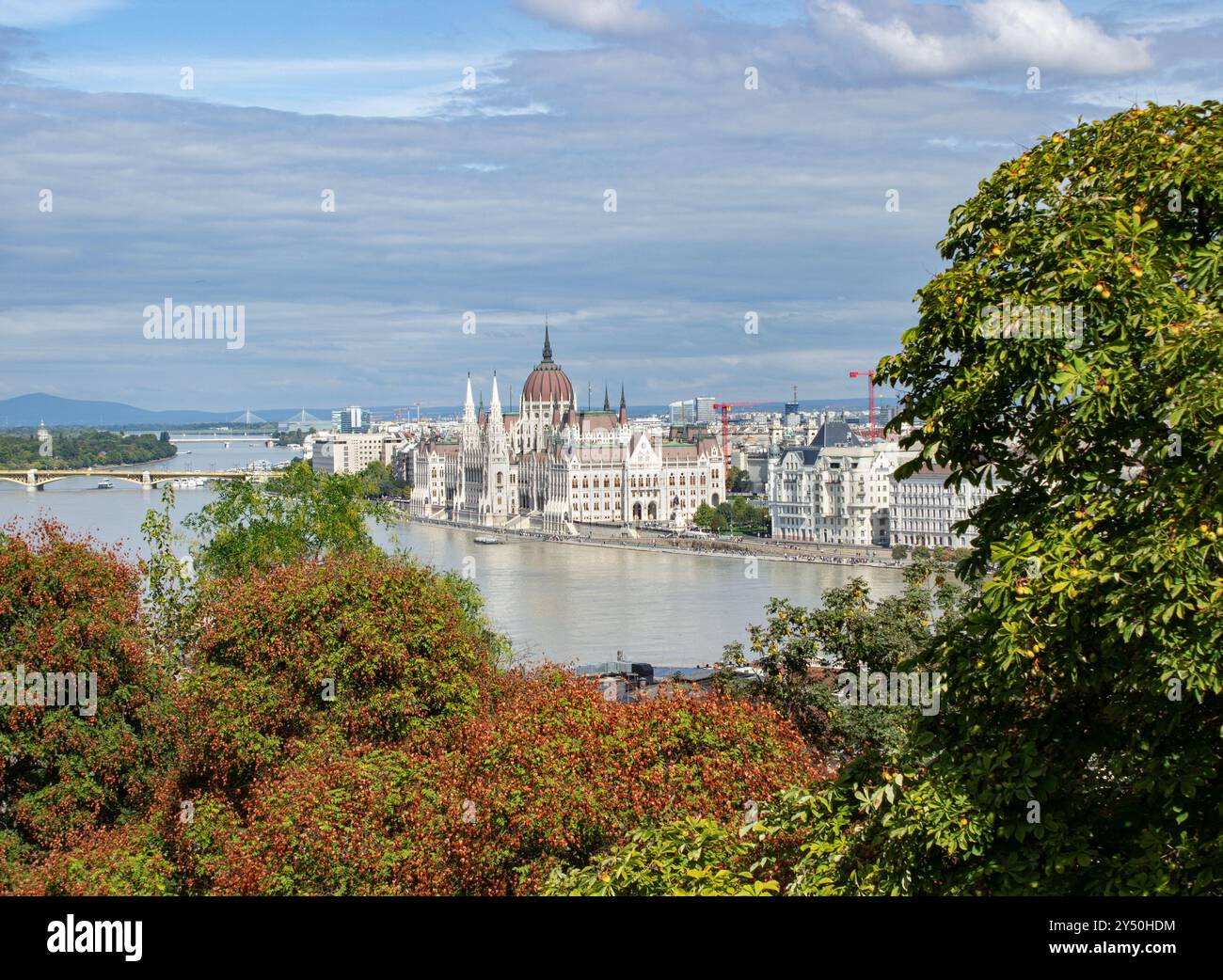 Featuring the hungarian parliament building along the danube river hi-res stock photography and ...
