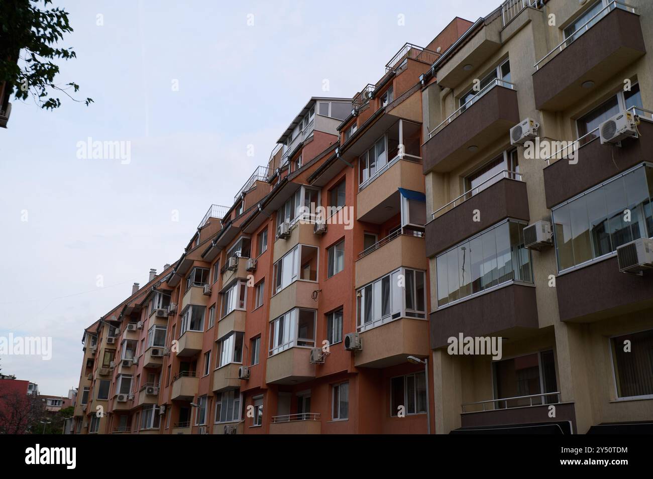 Contemporary residential architecture featuring alternating colors and ...