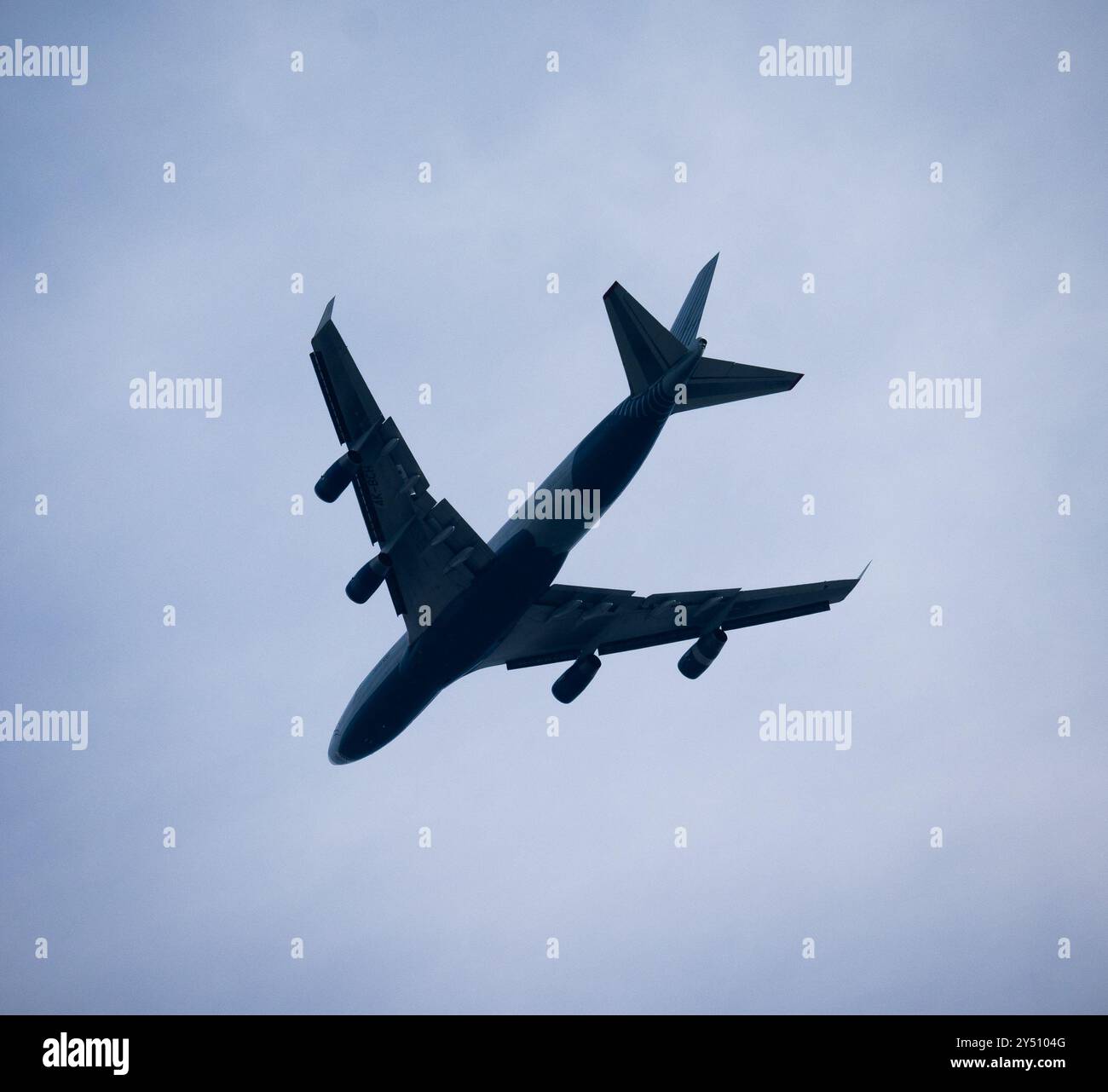 Silk Way West Airlines Boeing 747-467F seen from below (4K-BCH Stock ...