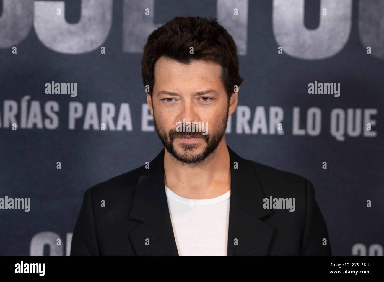 Alvaro Morte attends to 'Objetos' photocall on September 27, 2022 in ...