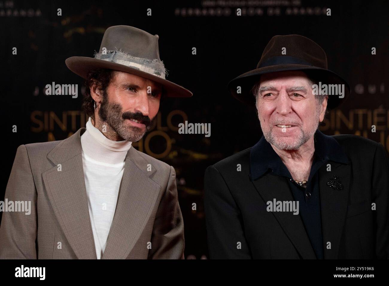 Leiva and Joaquin Sabina attends to "Sintiendolo Mucho" photocall on November 15, 2022 in Madrid ...