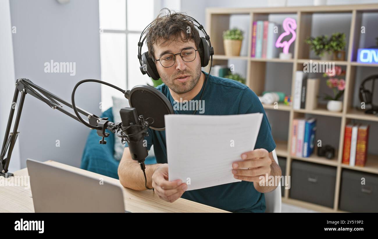 Male radio presenter laptop hi-res stock photography and images - Alamy