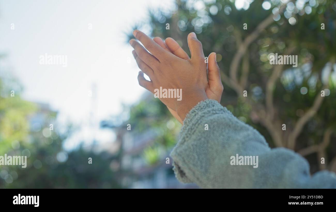Man clapping in appreciation outdoor hi-res stock photography and ...