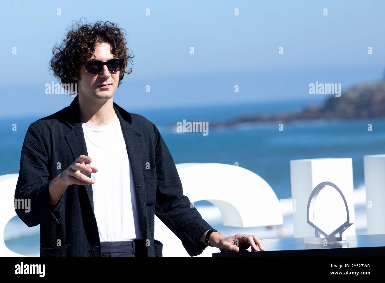 Vincent Lacoste attended Un Metier Serieux A Real Job Los Buenos ...