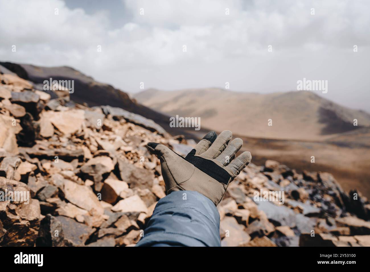 Iferouane Peak : A Sportsman’s Triumph at 4002m in Morocco Stock Photo ...