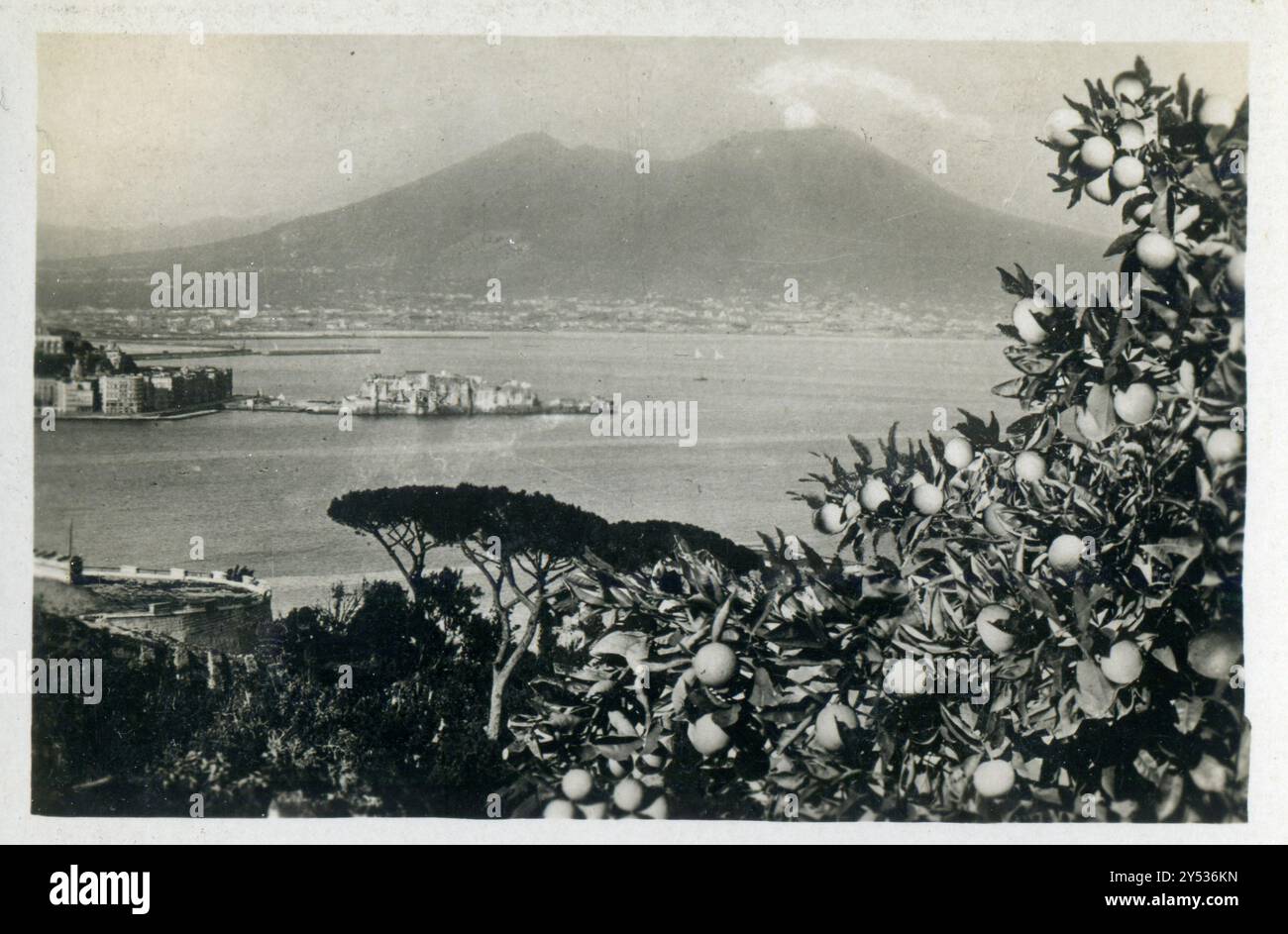 1944 , march, NAPLES , ITALY : The eruption of MOUNT VESUVIUS , from 18 ...