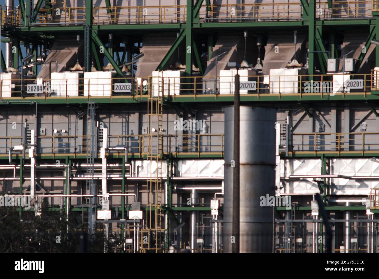 Pck oil refinery hi-res stock photography and images - Alamy