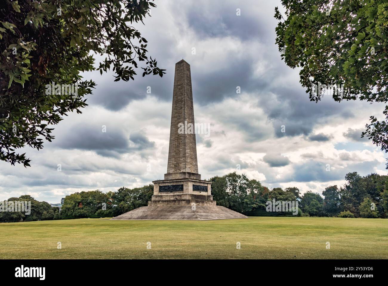 Das Wellington Monument im Phoenix Park, Dublin Stock Photo - Alamy