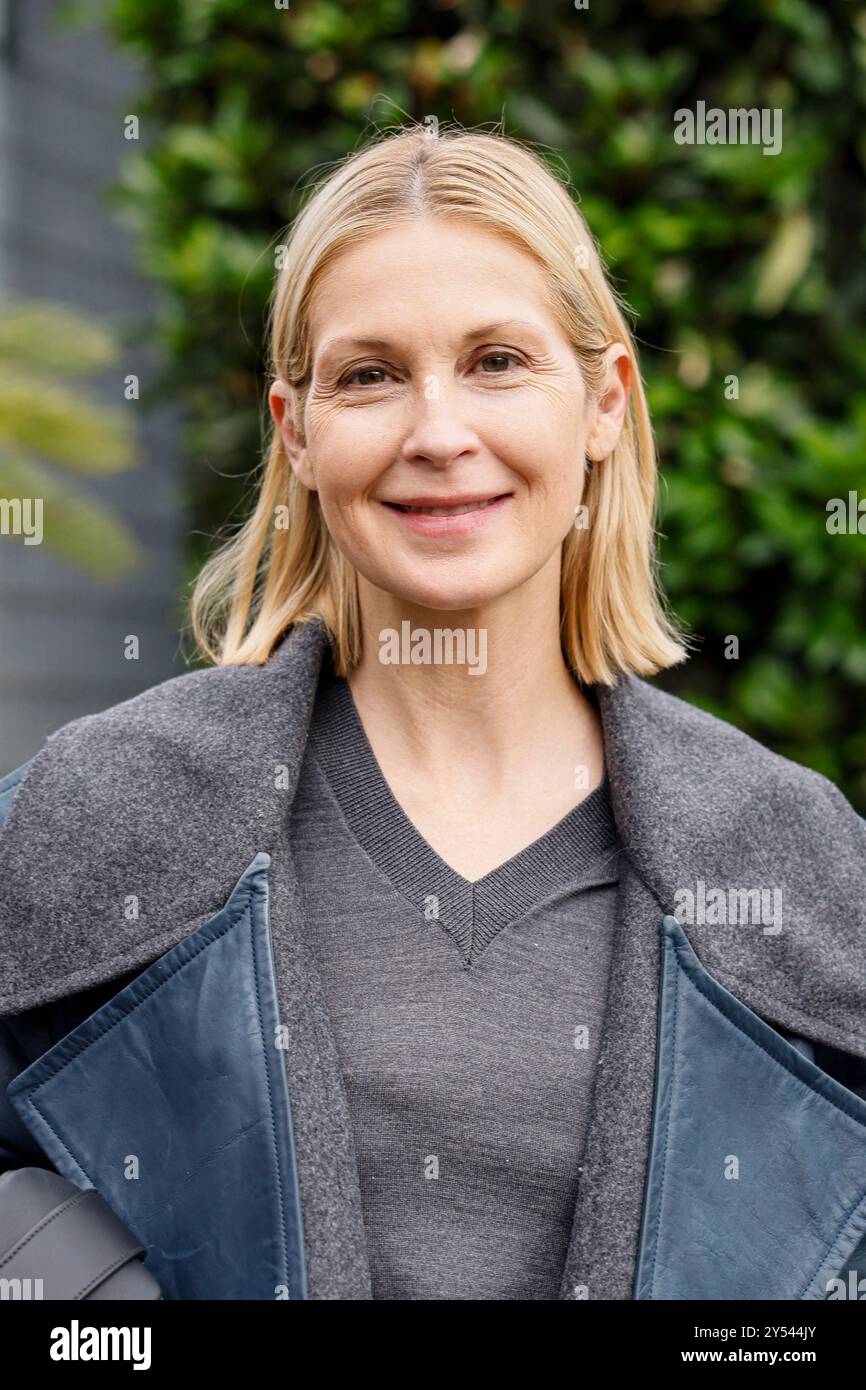 Milan, Oman. 20th Sep, 2024. Kelly Rutherford arrives to Tod's fashion ...
