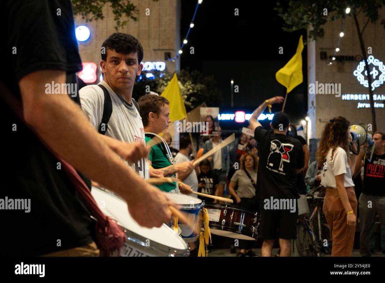 Drummers at protest hi-res stock photography and images - Alamy