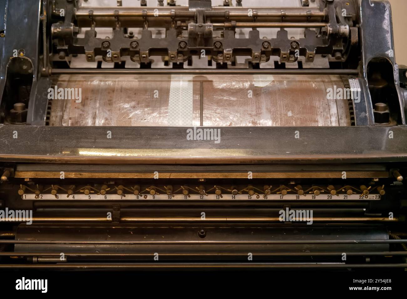 20th century printing machine, a printing device for professional ...