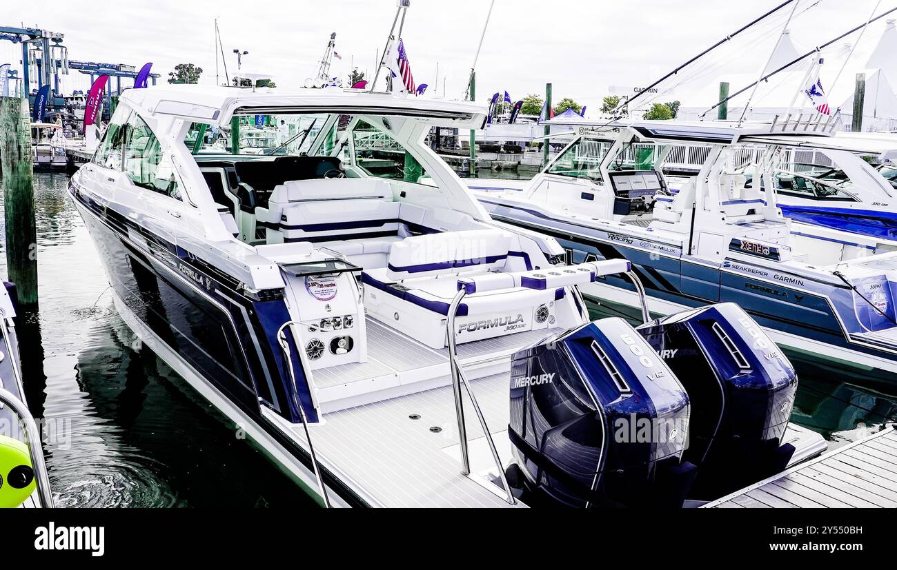 NORWALK, CT, USA- SEPTEMBER 19, 2024: Formula 380 SSC boat shown in ...