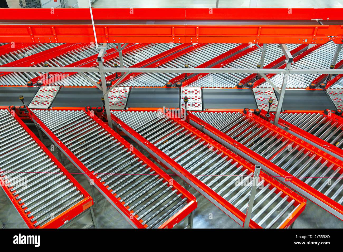 Automated Conveyor Belt Sorting Mechanism in a Logistics Center ...