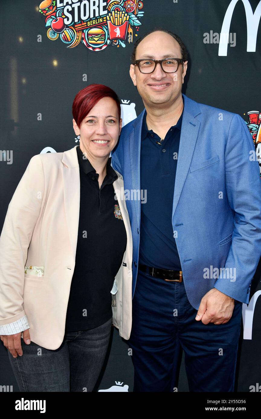 Melanie Paepke und Oliver Mix beim Grand Opening des McDonalds ...