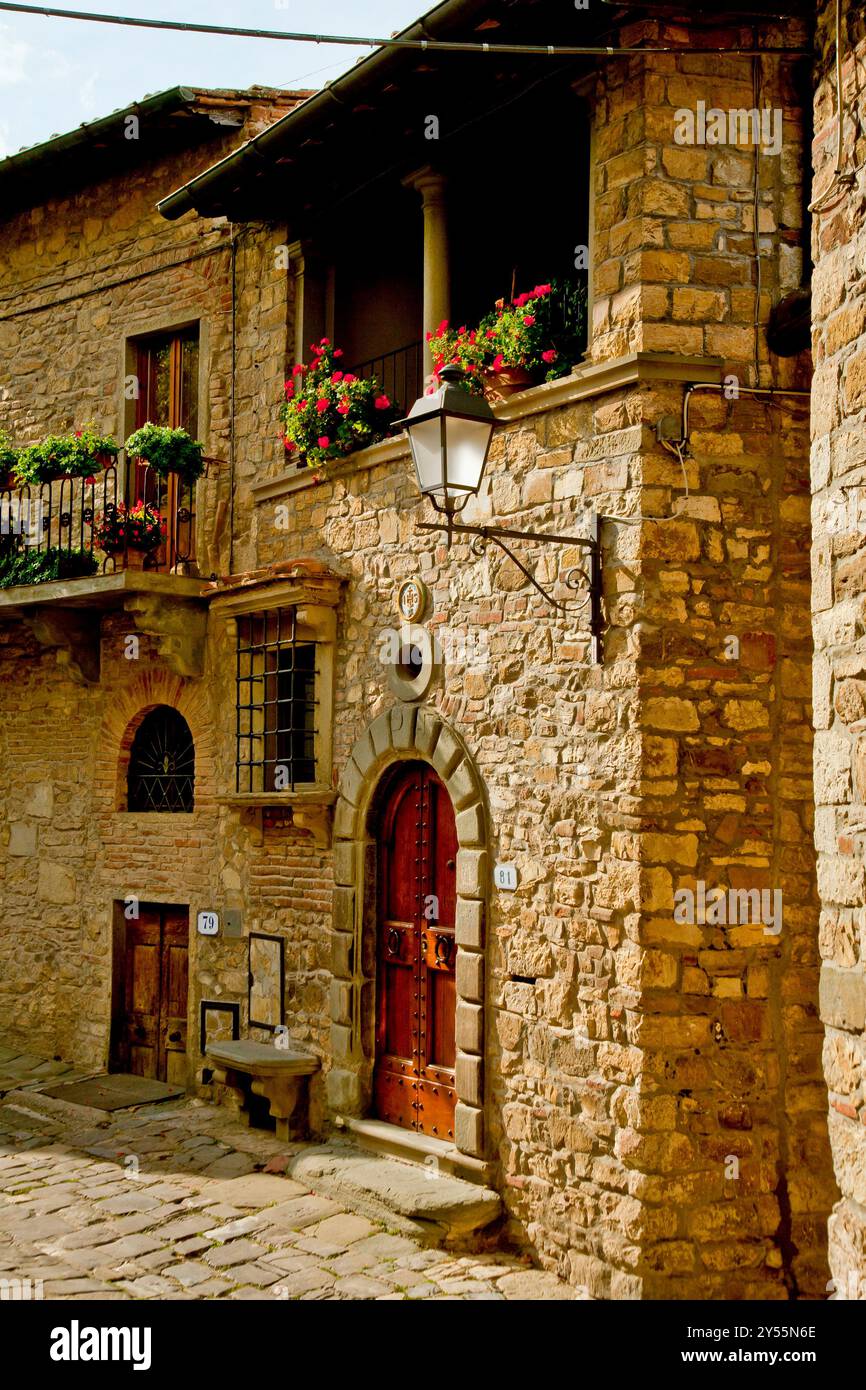 The ancient fortified village of Montefioralle, Greve in Chianti ...
