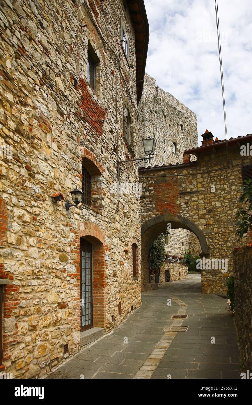 Vertine comes enclosed in its walls difensive.In originally wall ...