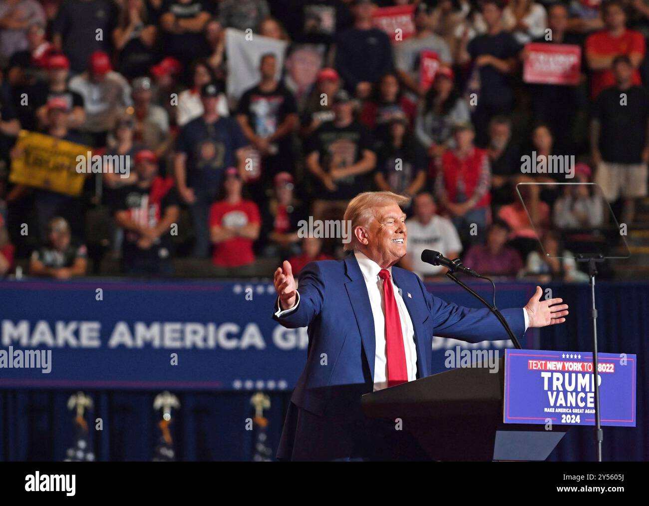 Photo by: zz/Andrea Renault/STAR MAX/IPx 2024 9/18/24 Former President ...