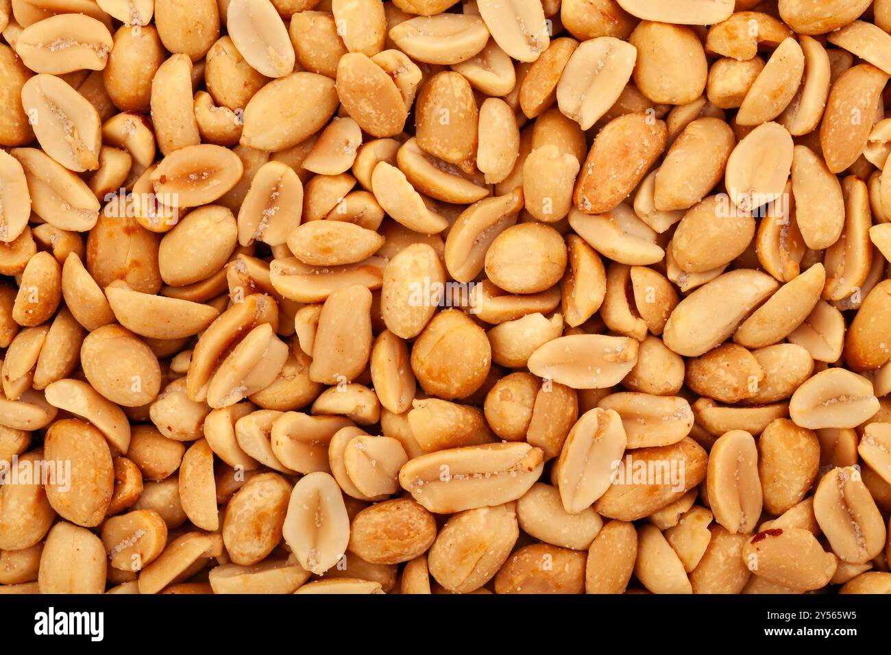 Texture fried nuts hi-res stock photography and images - Alamy