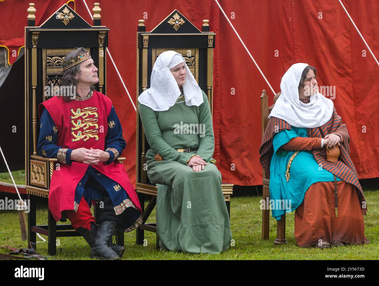 Re-enactors in Medieval costume play King Edward I at Siege of Dirleton ...