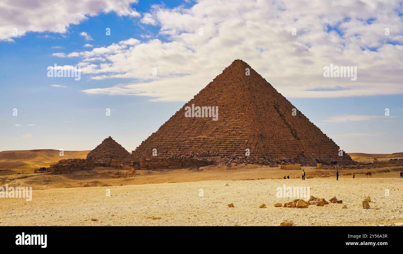 The Pyramid of Menkaure, the 3rd of the 4th dynasty great pharoahs and ...