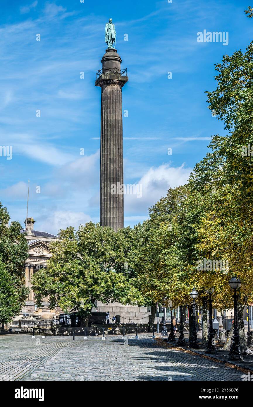 This street scene image outside of Liverpool's St George's Hall looking ...