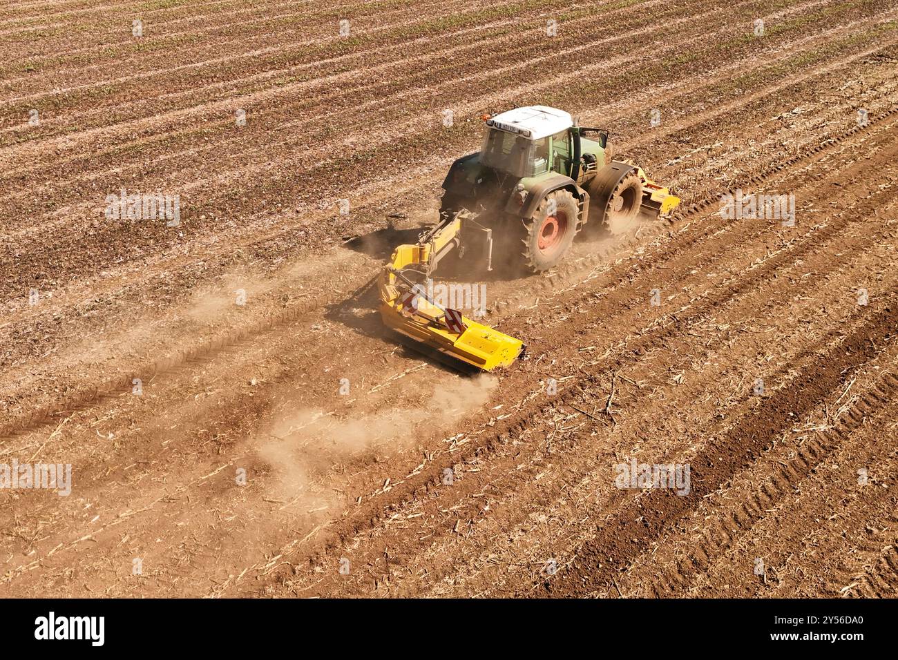 Hair, Deutschland. 20th Sep, 2024. Topic photo: Agriculture. A farmer ...