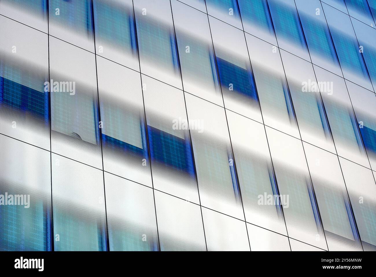 Reflective cladding hi-res stock photography and images - Alamy
