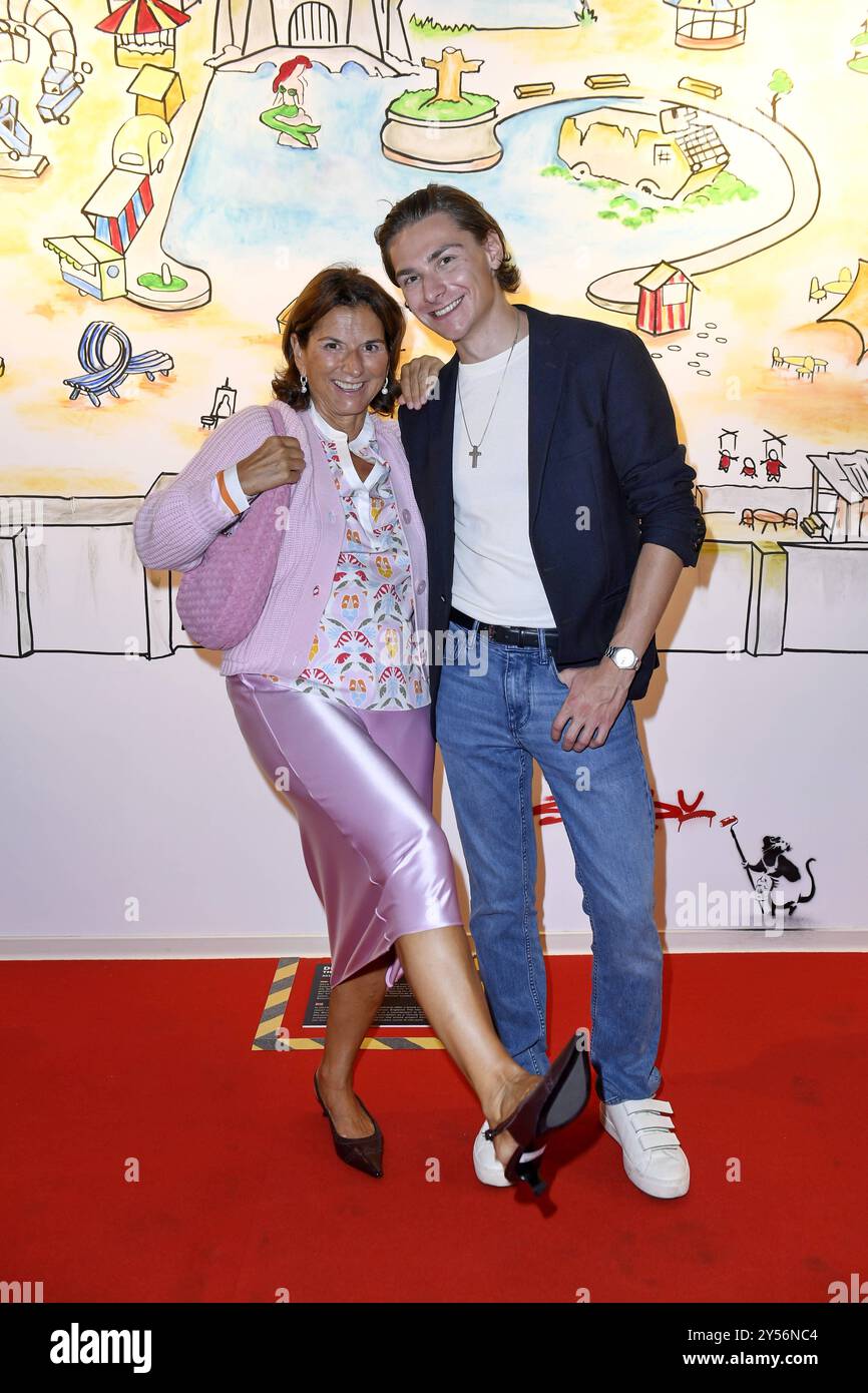 Claudia Obert und Max Suhr bei der Opening der Ausstellung House of ...