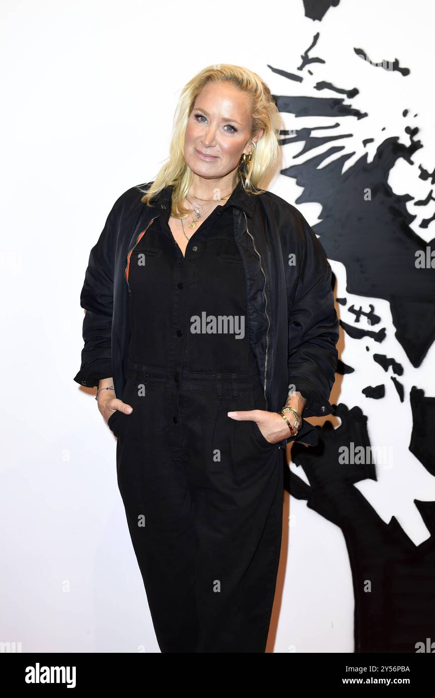 Janine Kunze bei der Opening der Ausstellung House of Banksy in Hambzrg ...
