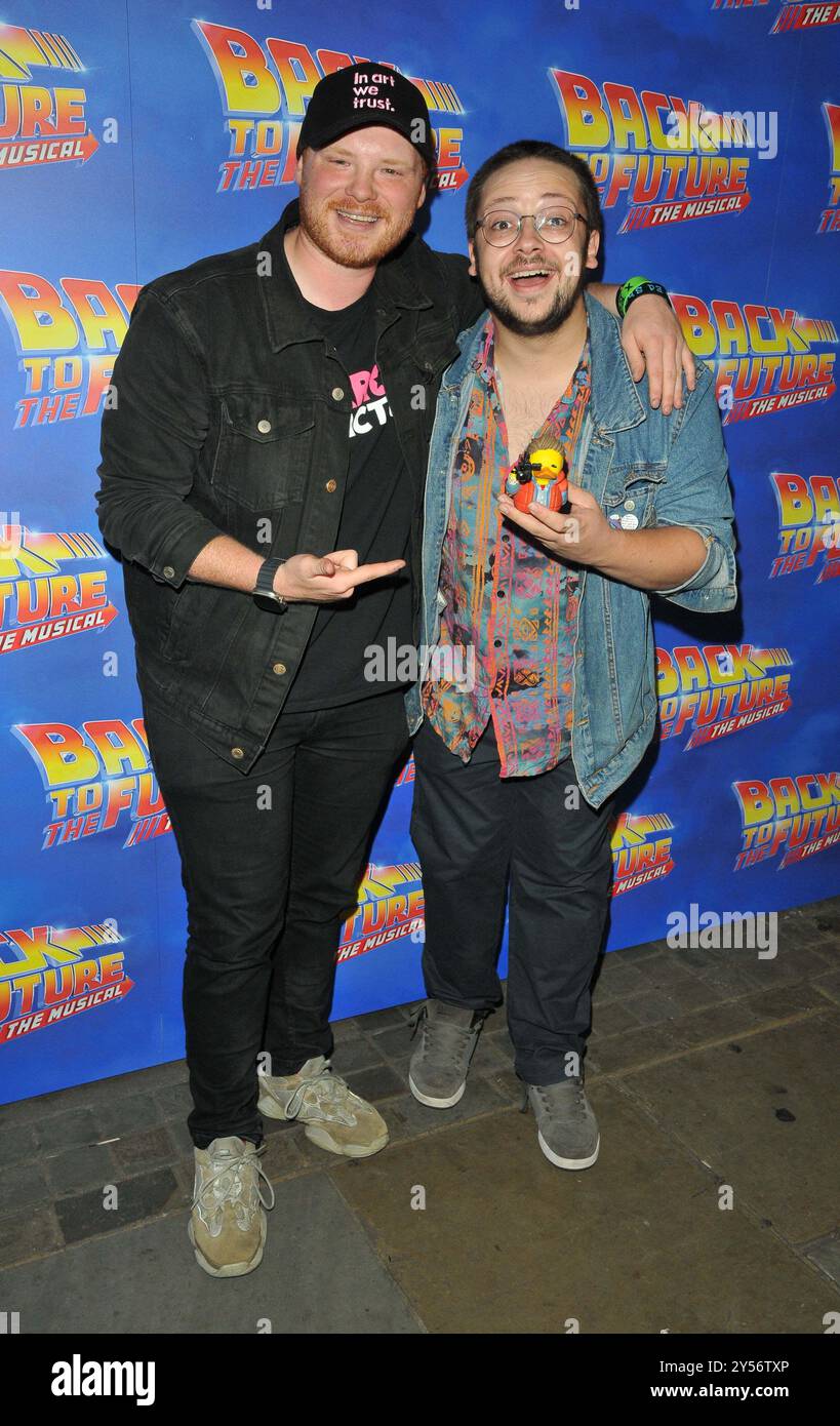 Dean Geyer Shirtless 2024