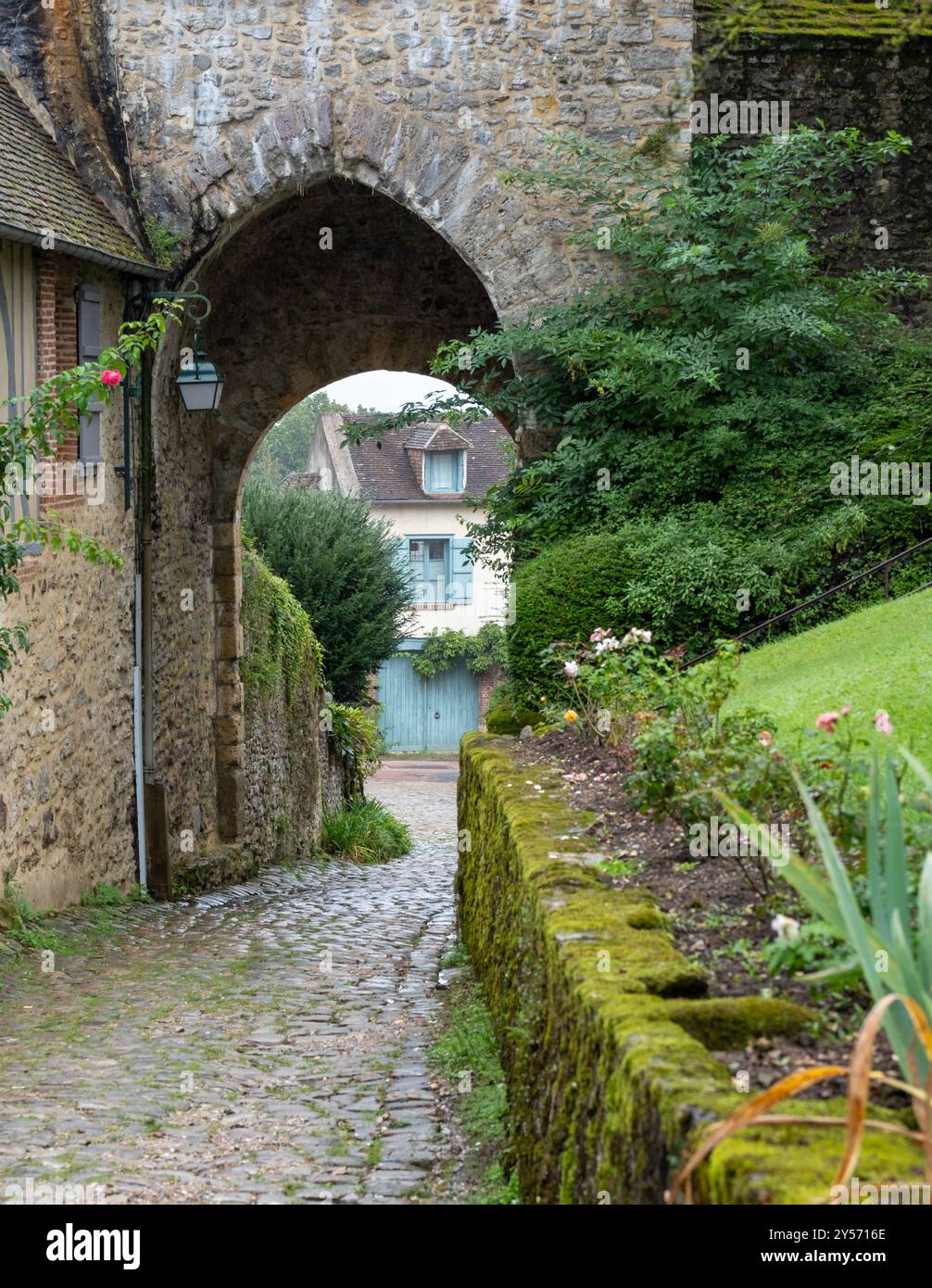 Gerberoy, France. Street scene in the quaint village of Gerberoy in ...