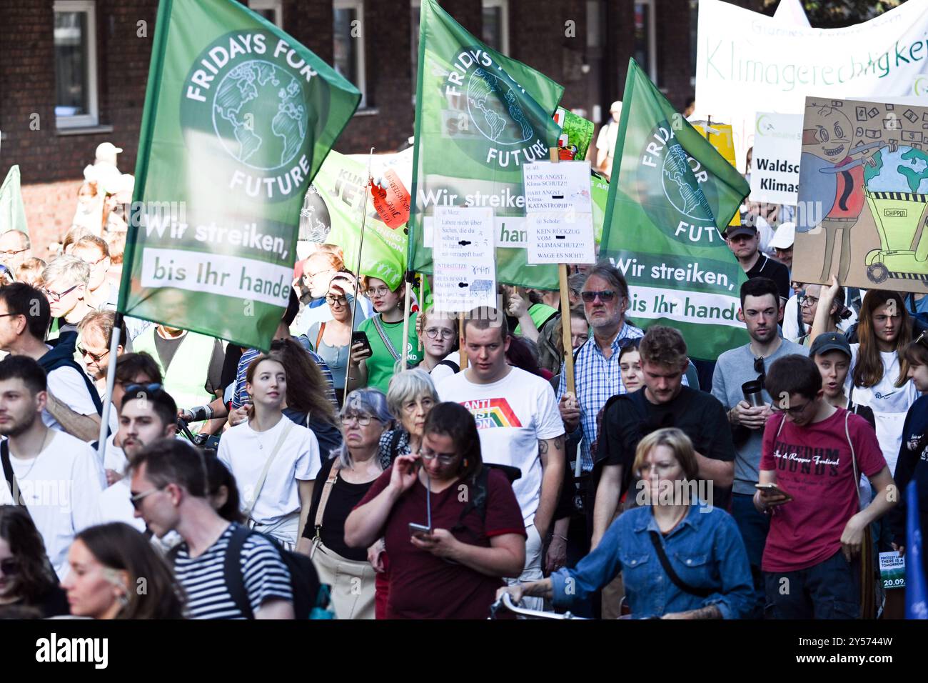 Cologne, Germany. 20th Sep, 2024. Demonstrators march through the city ...