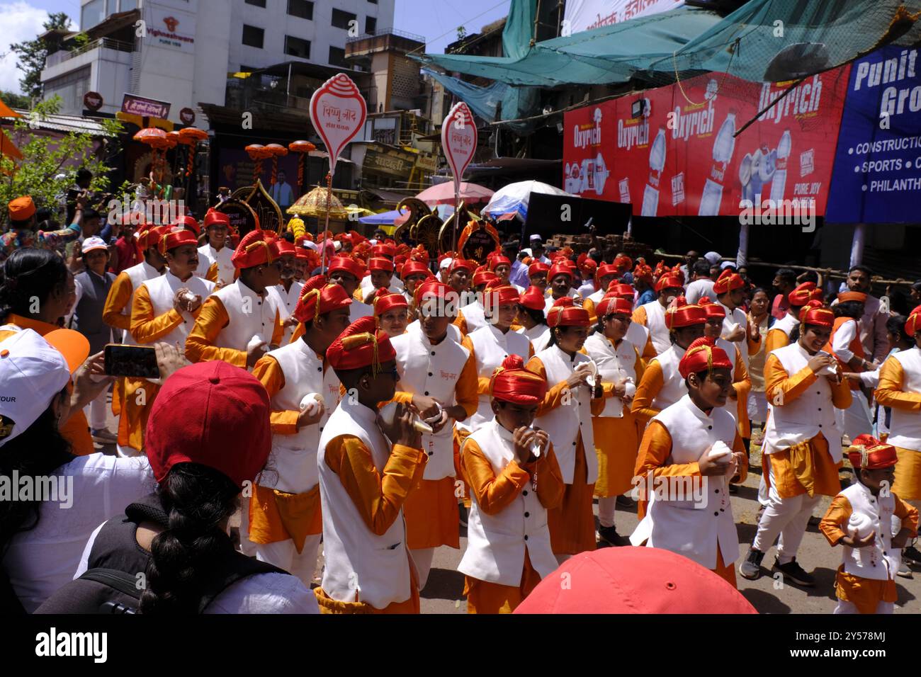 Conch shell india hi-res stock photography and images - Alamy