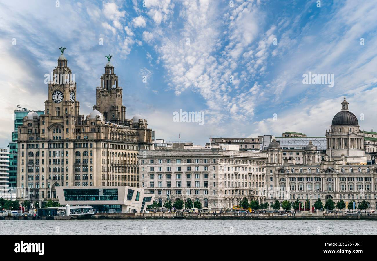 The Three Graces, Edwardian baroque style Port of Liverpool building ...