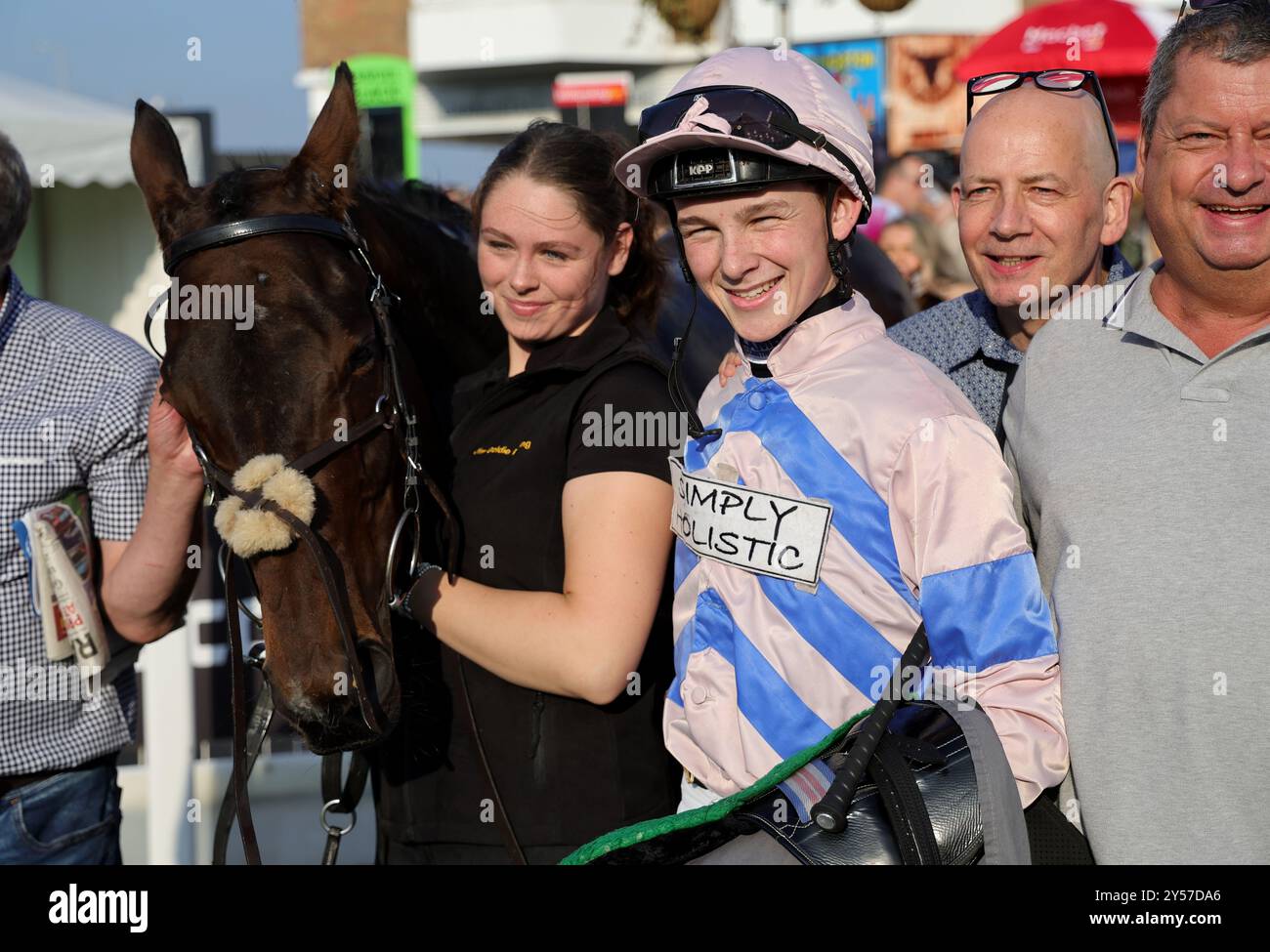 Ayr gold cup 2024 hi-res stock photography and images - Alamy