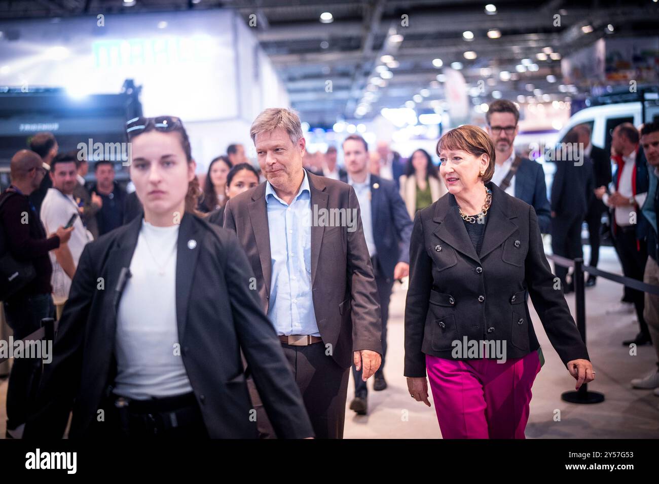 Federal Minister for Economic Affairs and Climate Protection Robert ...