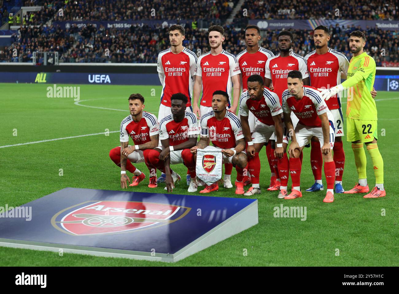 Bergamo, Italy. 19th Sep, 2024. Players of Arsenal Fc pose for a team ...
