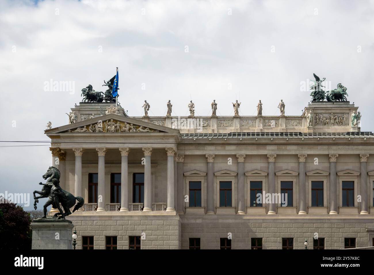 Austrian Parliament building in Vienna Stock Photo - Alamy