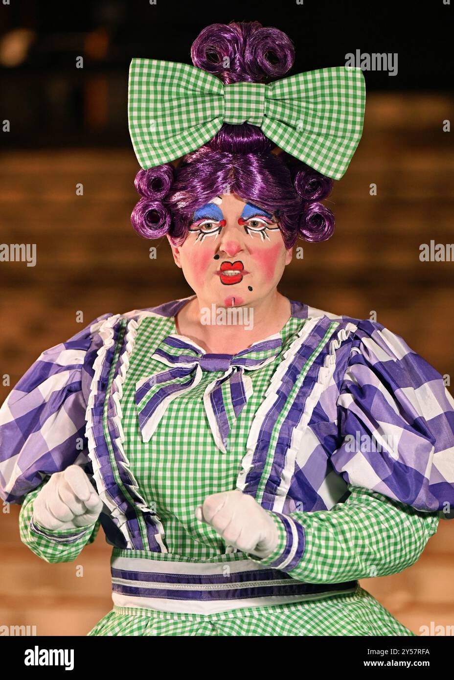 Pantomime dame on stage hi-res stock photography and images - Alamy