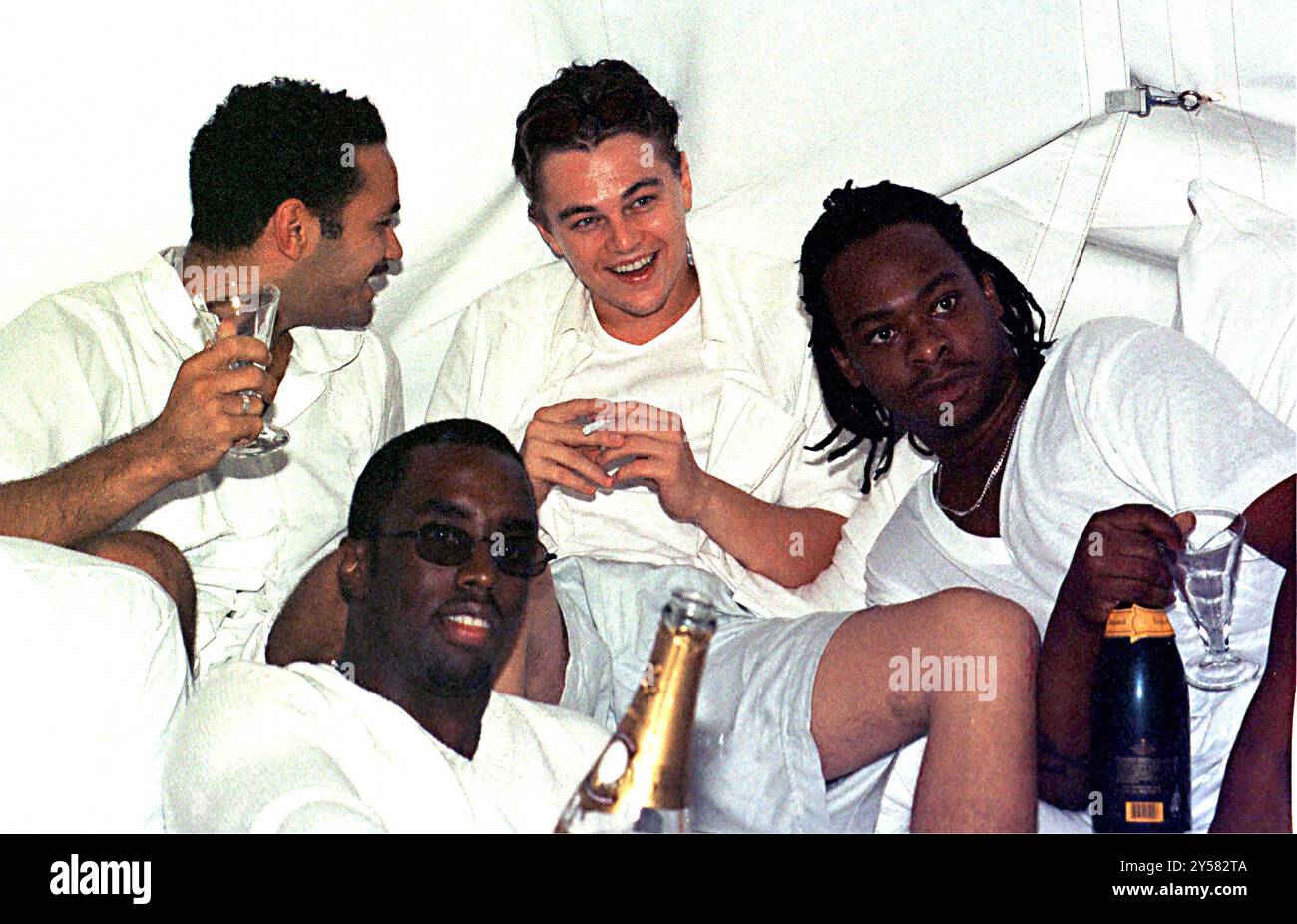 Diddy white party 1998 hi-res stock photography and images - Alamy