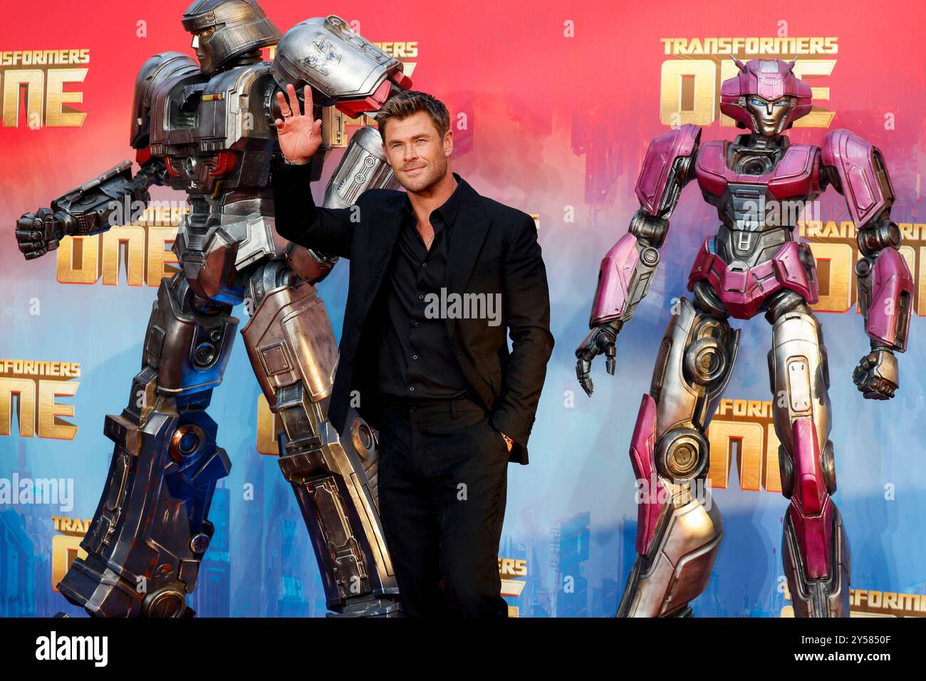 Chris Hemsworth attends the Transformers One European Premiere at ...