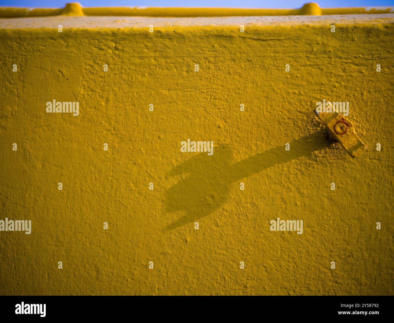 SHAPES sHADOWS OBJECTS COLOUR OBSCURE ITEMS Stock Photo - Alamy