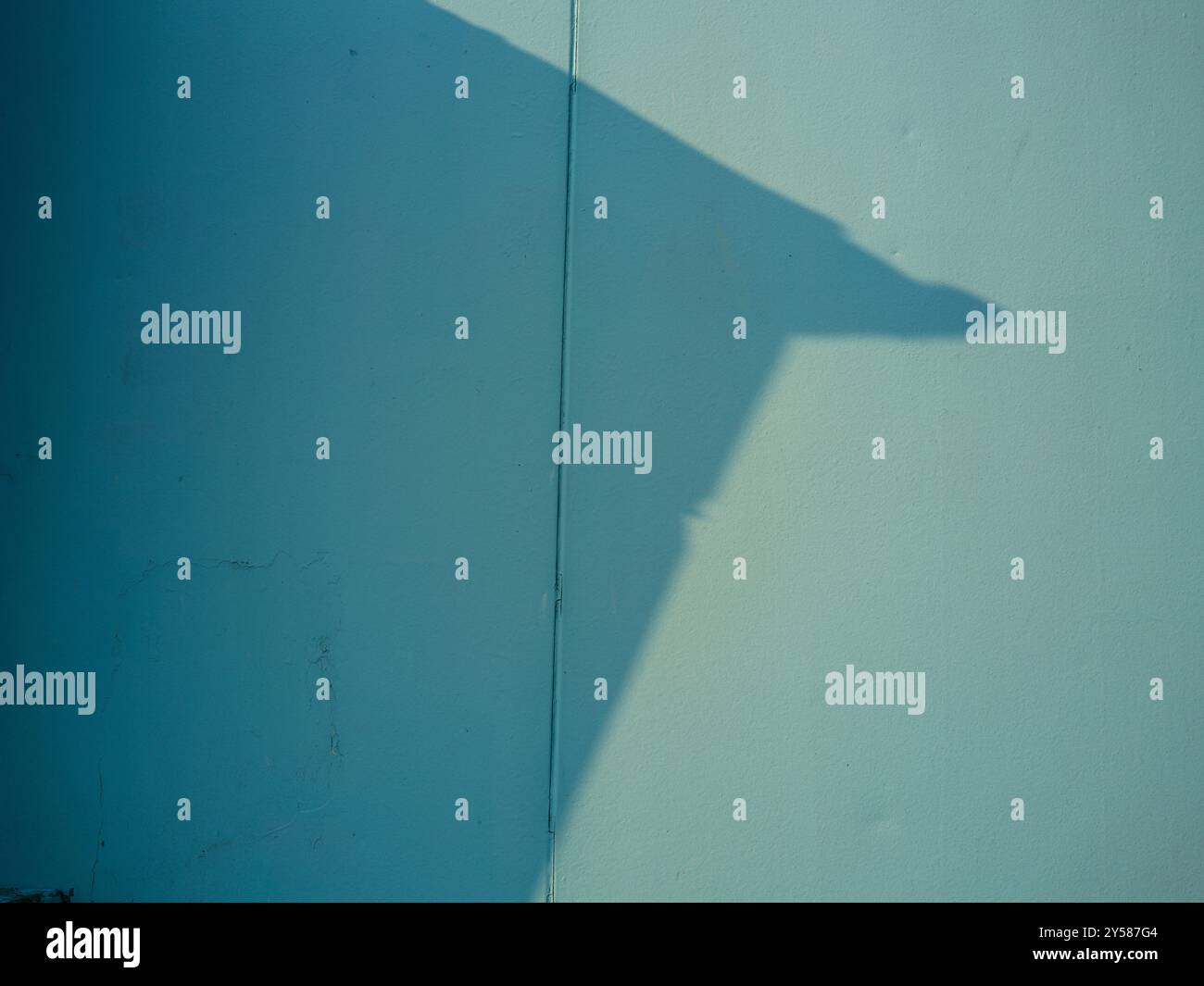 SHAPES sHADOWS OBJECTS COLOUR OBSCURE ITEMS Stock Photo - Alamy