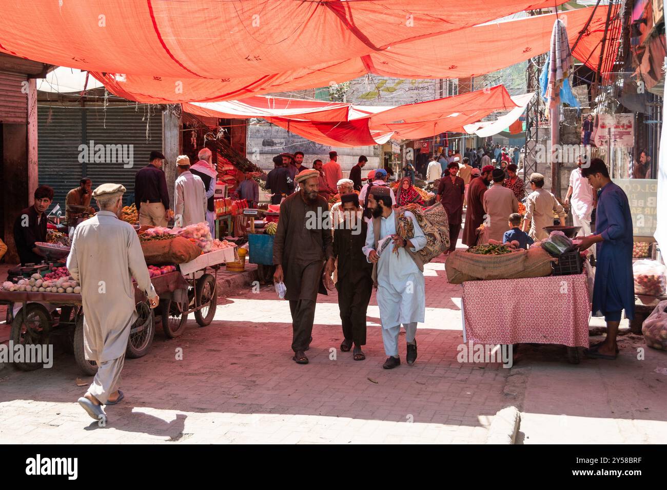 Gilgit Bazaar, Pakistan Stock Photo - Alamy