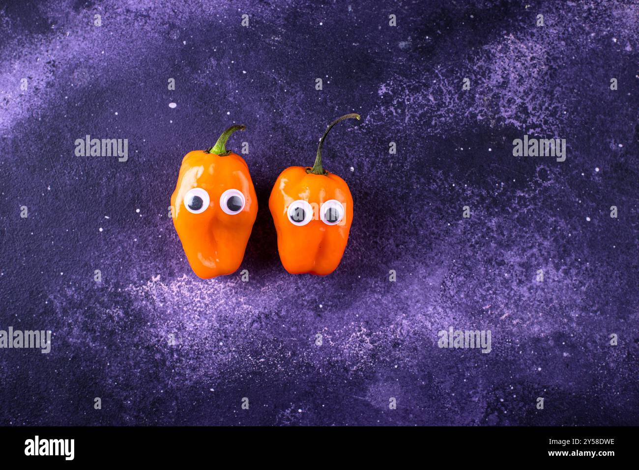 Googly eyes cute hi-res stock photography and images - Alamy