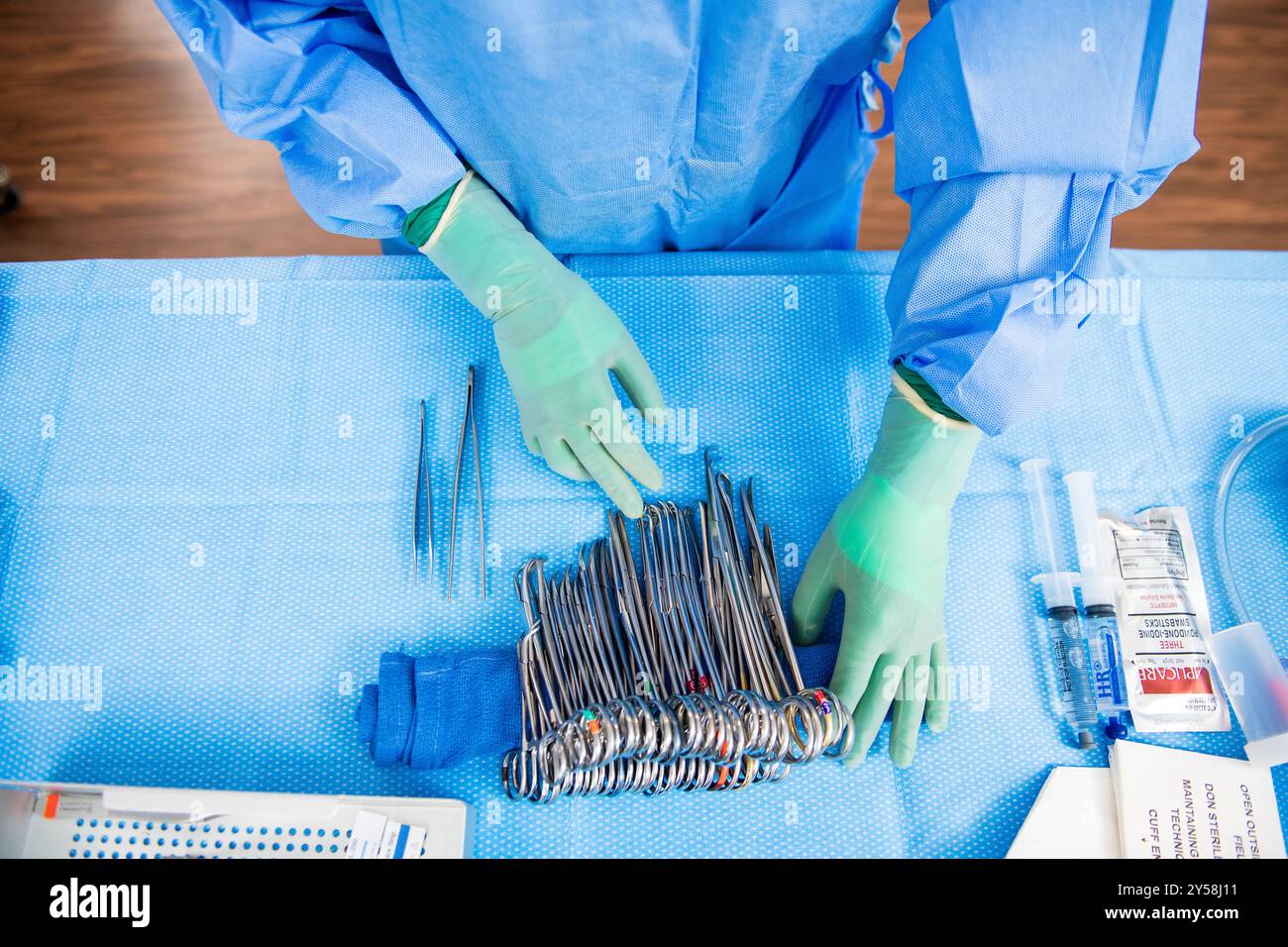 Various surgical tools in an operating room Stock Photo - Alamy