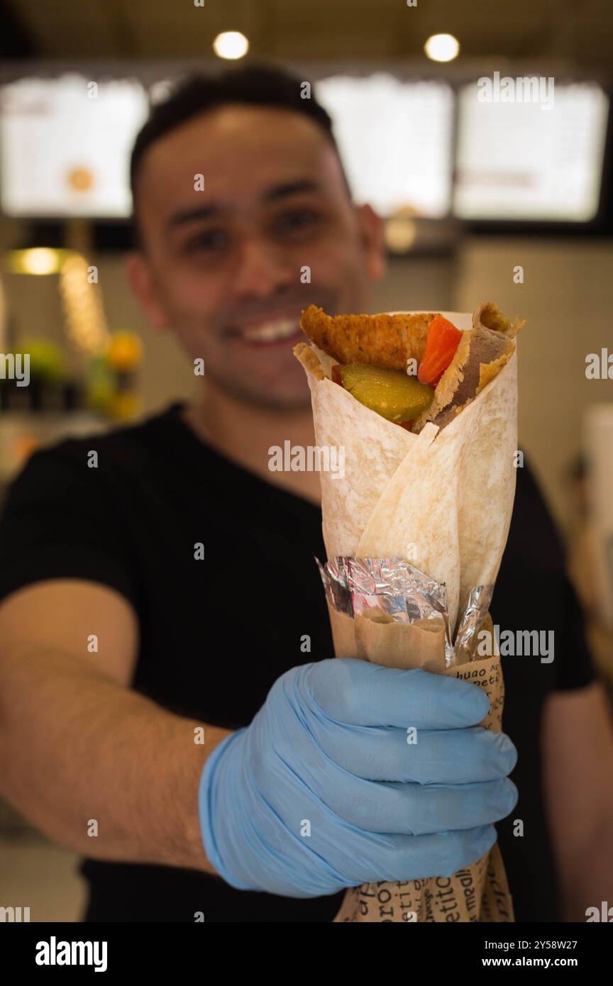 Rollo kebab hi-res stock photography and images - Alamy