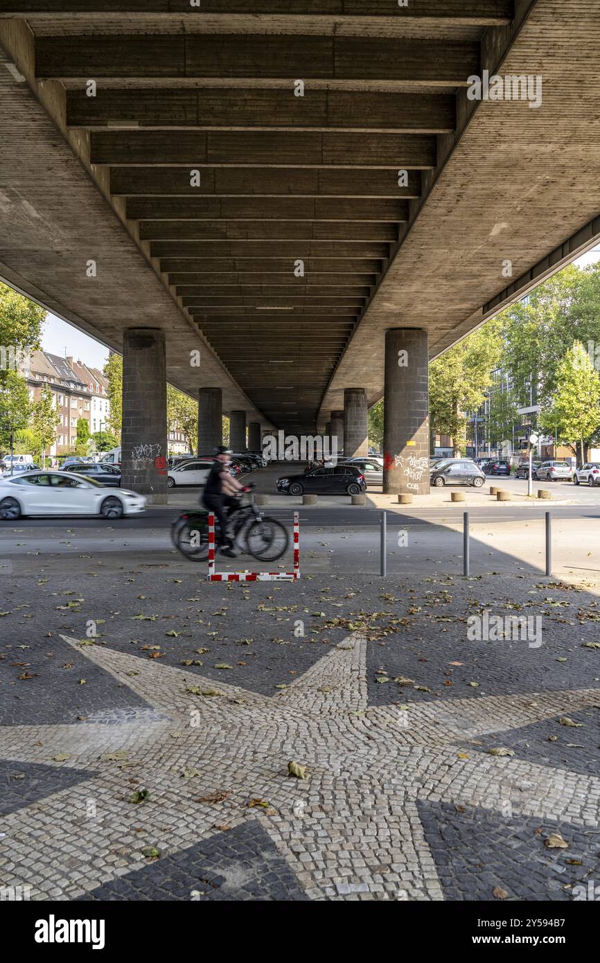 Underside of the Theodor Heuss Bridge, Rhine crossing, cable-stayed ...
