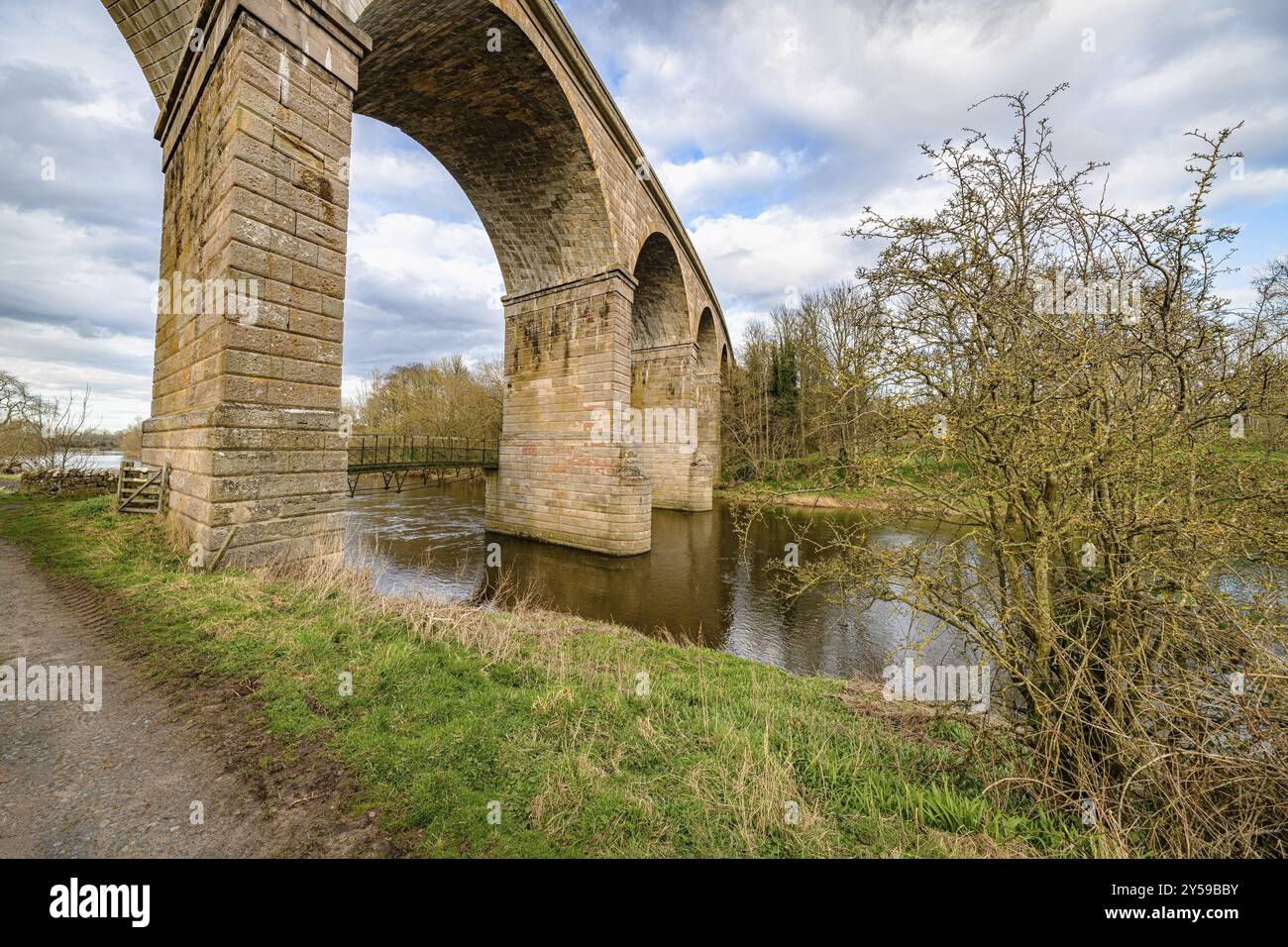 Roxburgh Viaduct, River Teviot, Scottish Borders Stock Photo - Alamy