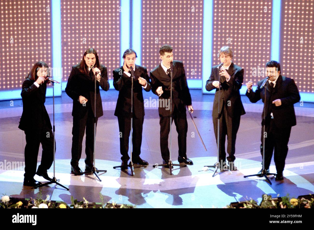 Mario crescenzo 1994 mario crescenzo singer hi-res stock photography ...